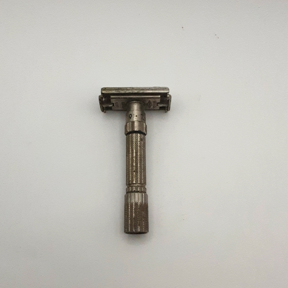 gillette | Other | Vintage Gillette Adjustable Double Edge Safety Razor ...
